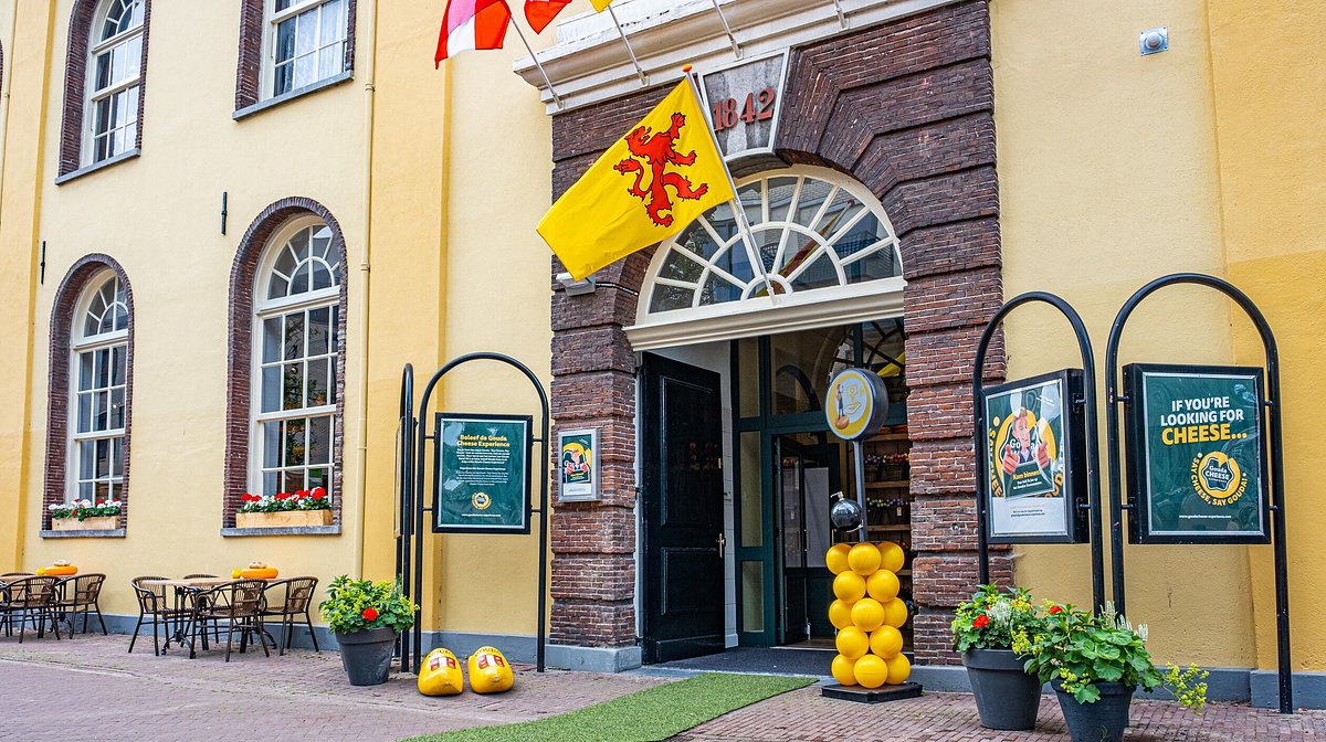 Gouda: The Historic City of Dutch Cheese – TRAVEL TIPS BY DANNY