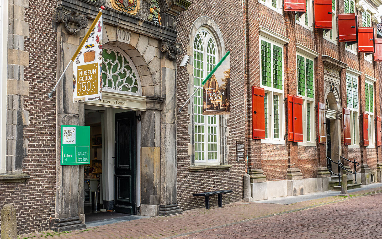 Gouda: The Historic City of Dutch Cheese – TRAVEL TIPS BY DANNY